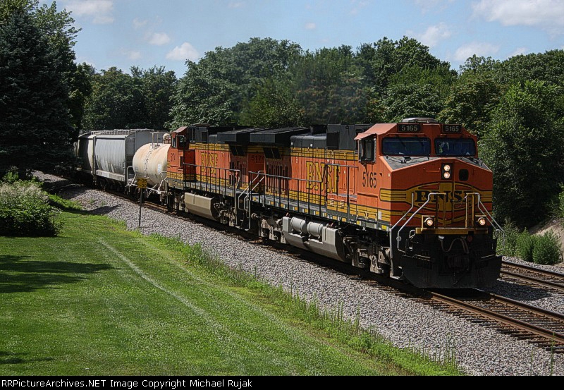 BNSF 5165